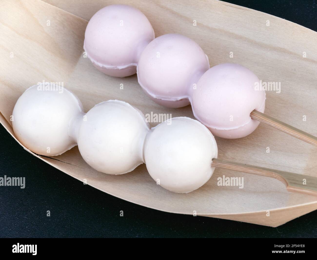 Closeup shot chinese pastry hi-res stock photography and images - Alamy