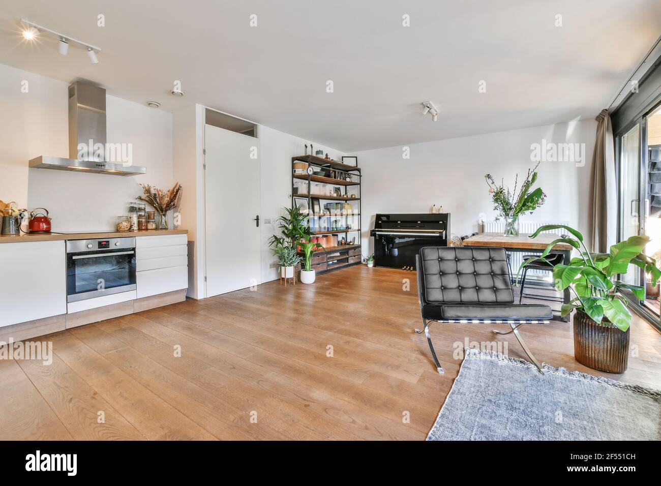 Luxury and modern house interior Stock Photo - Alamy