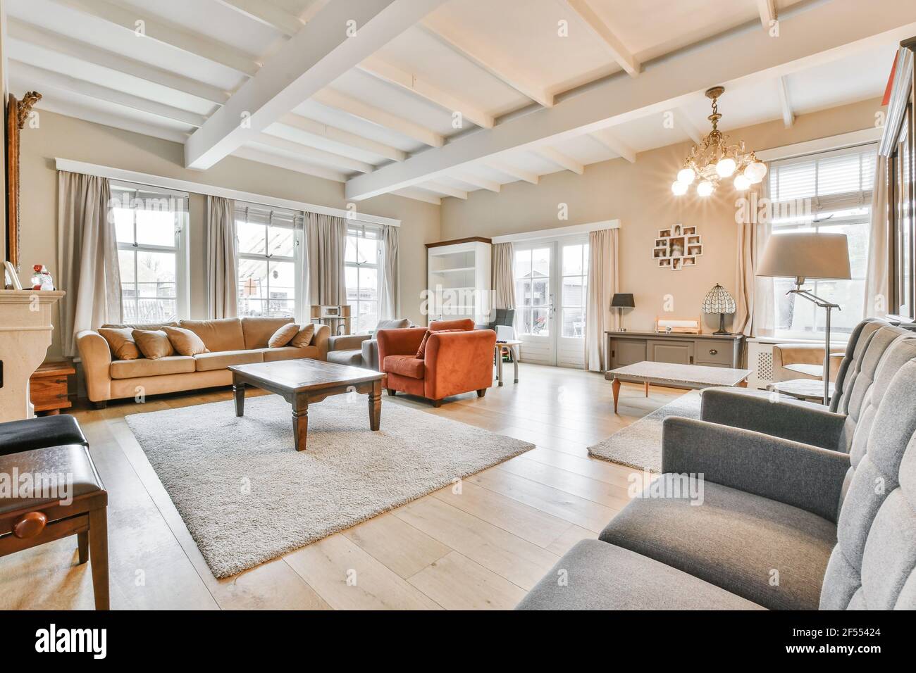 Elegant living room Stock Photo - Alamy