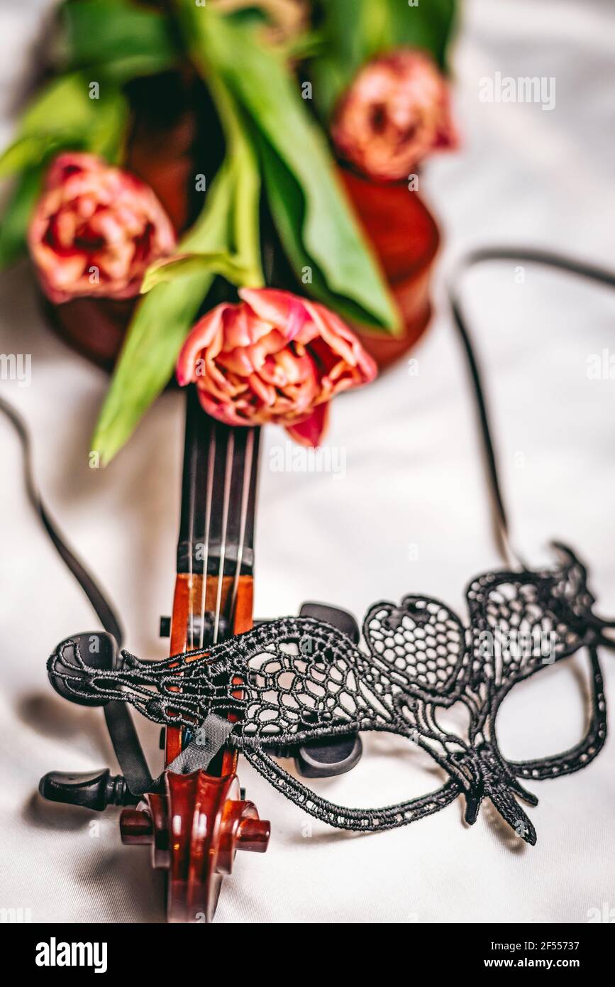 Musical mask hi-res stock photography and images - Alamy