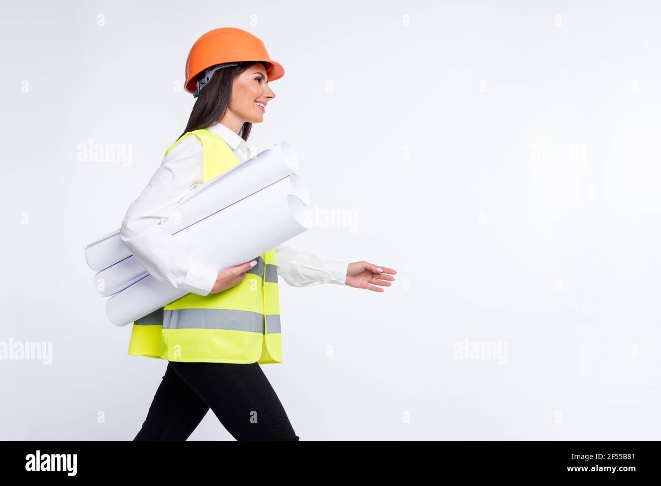 Profile photo of lady hold rolls paper walk look empty space wear ...