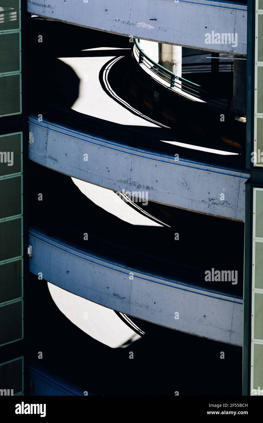 Spiral ramp parking garage hi-res stock photography and images - Alamy