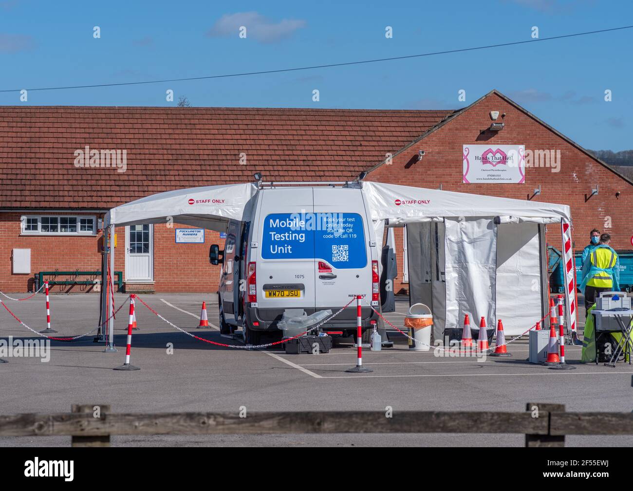 Mobile clinic van hi-res stock photography and images - Alamy