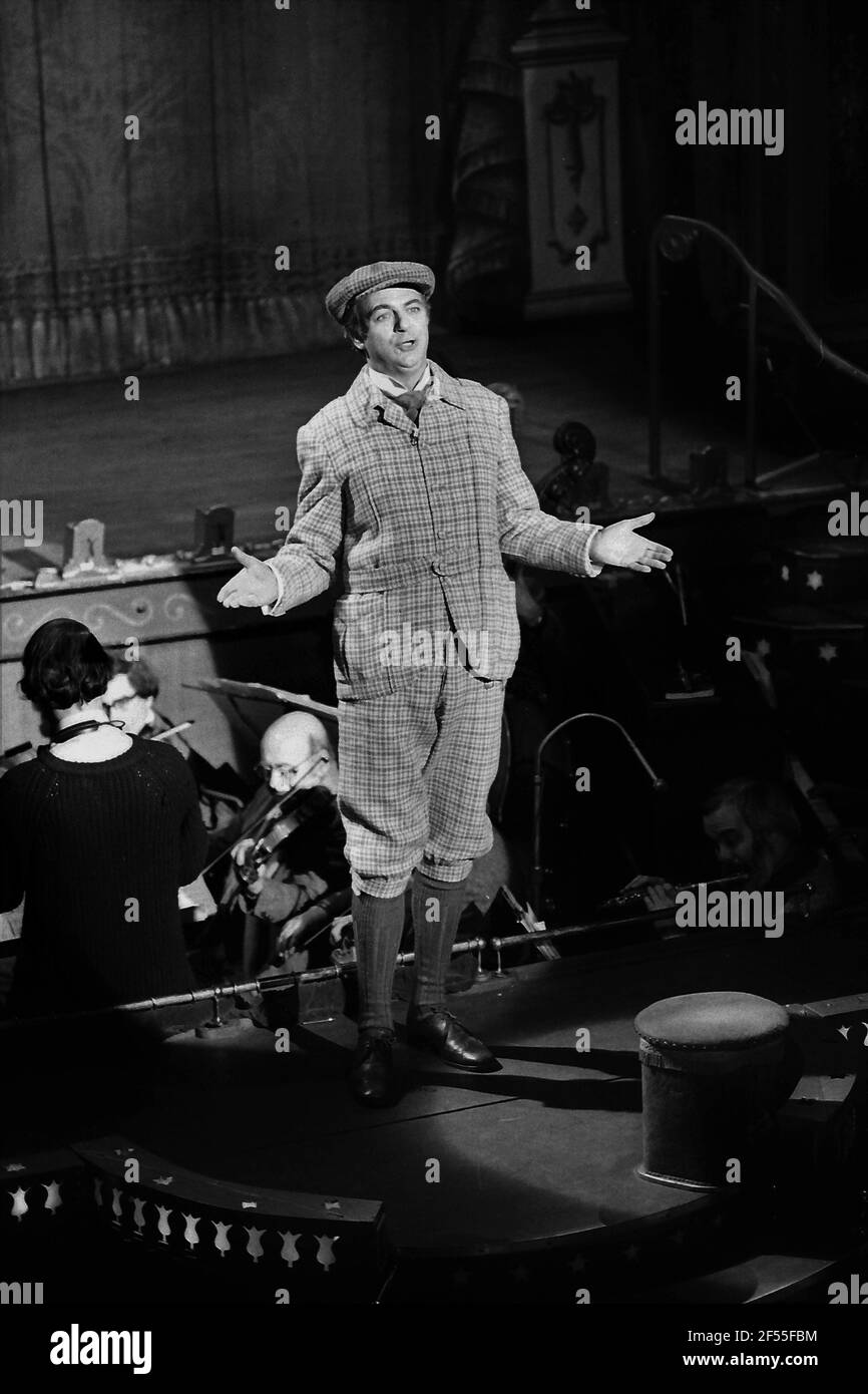 Roy Hudd and actor pals at the City Varieties theatre in Leeds in Feb ...