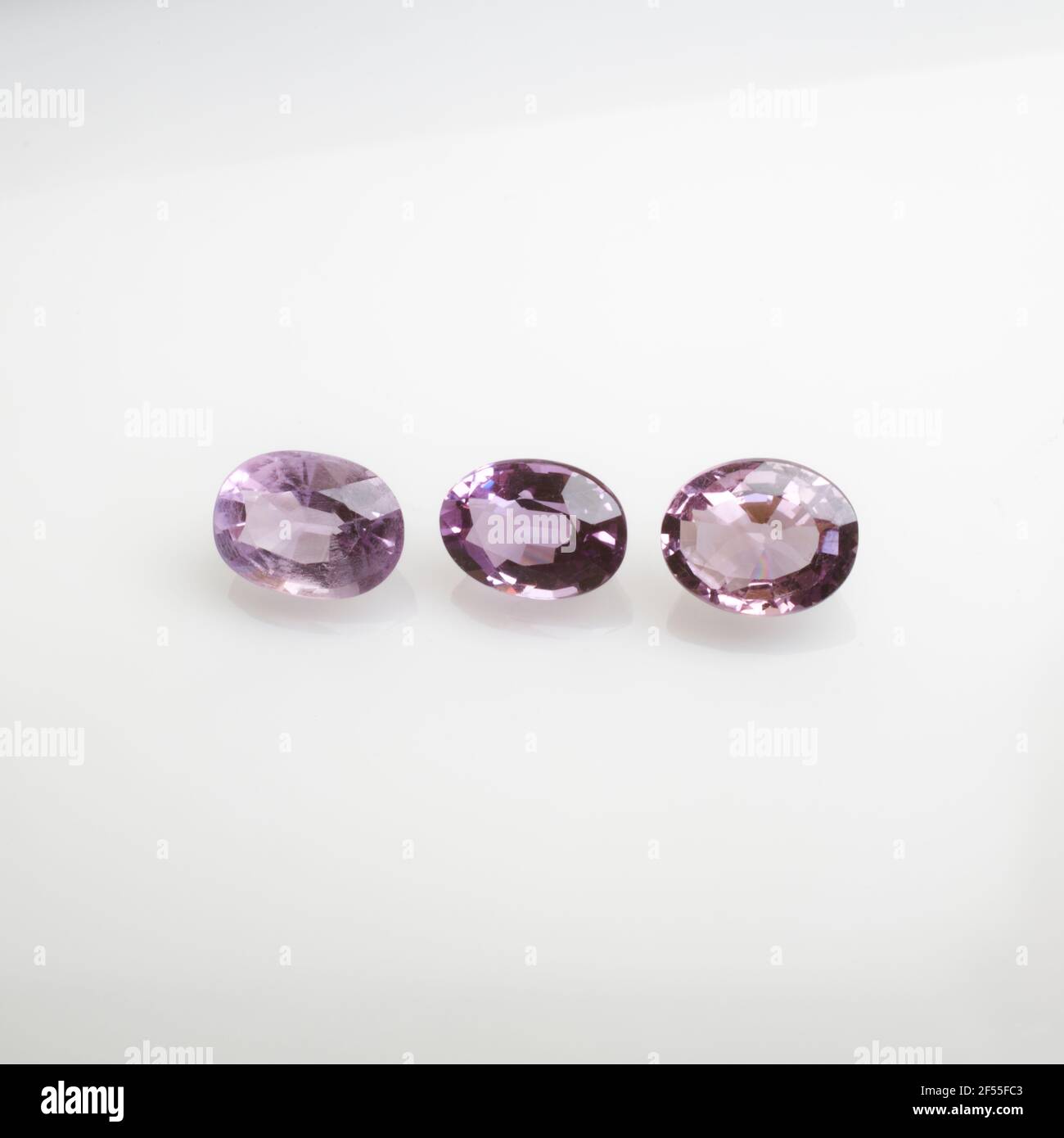 Round cut amethyst hi-res stock photography and images - Alamy