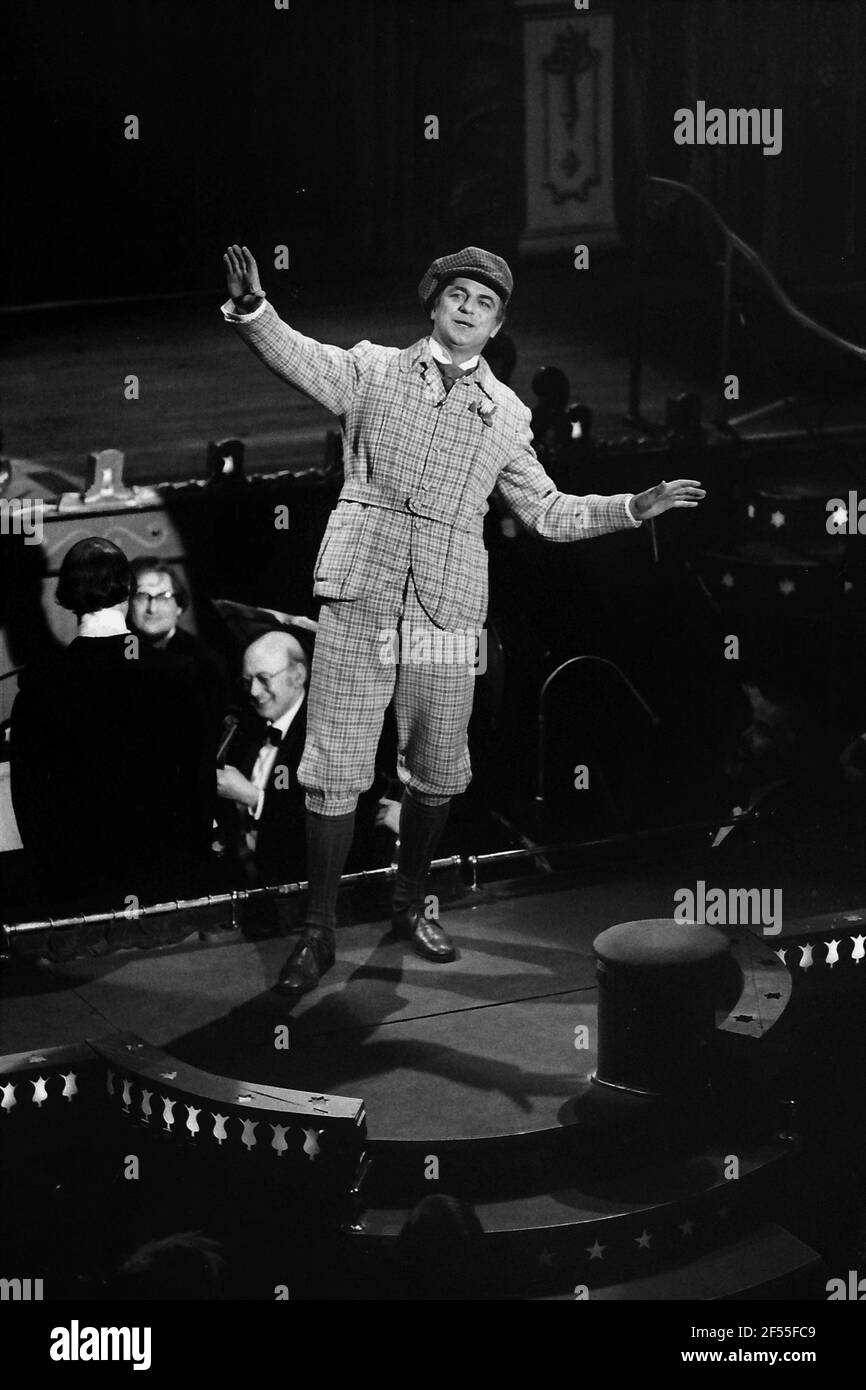 Roy Hudd and actor pals at the City Varieties theatre in Leeds in Feb ...