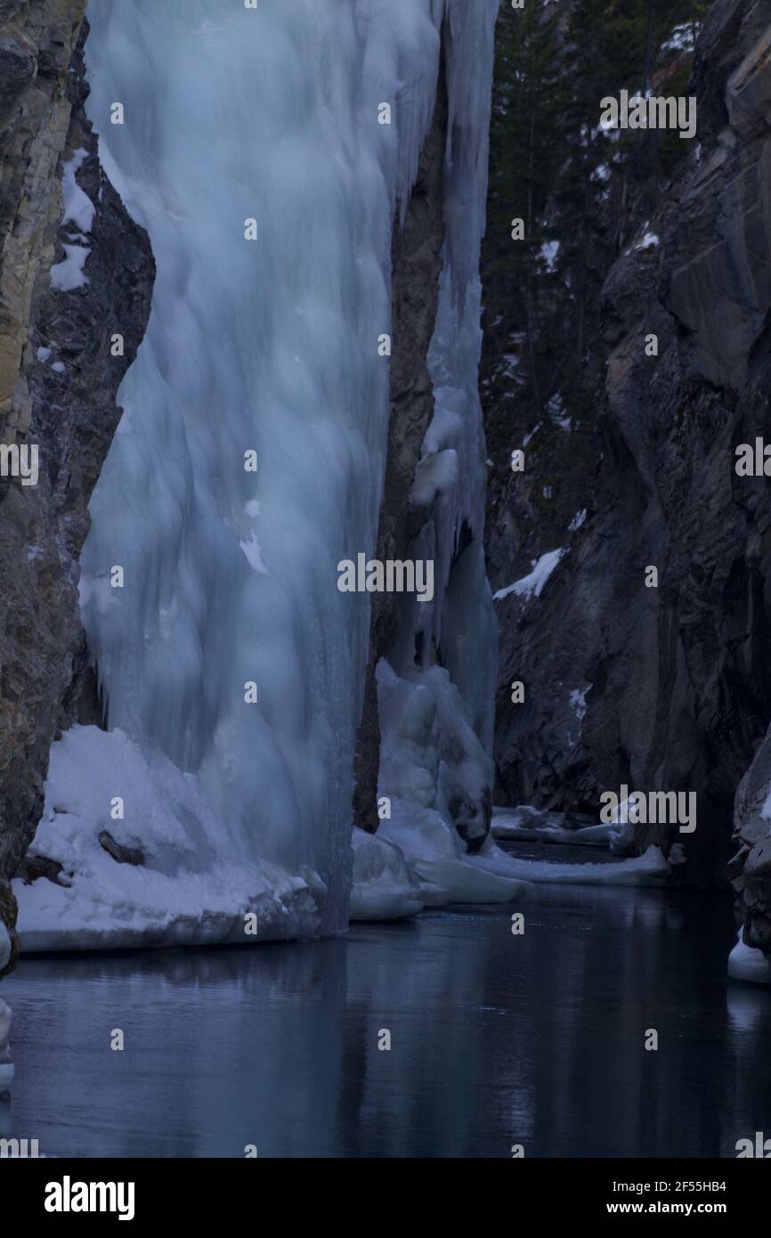 Canyon ice hi-res stock photography and images - Alamy