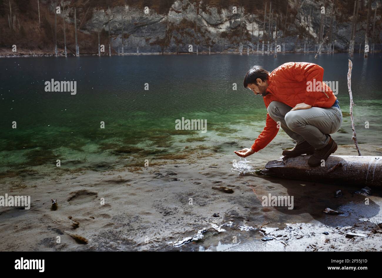 Hand lake hi-res stock photography and images - Alamy