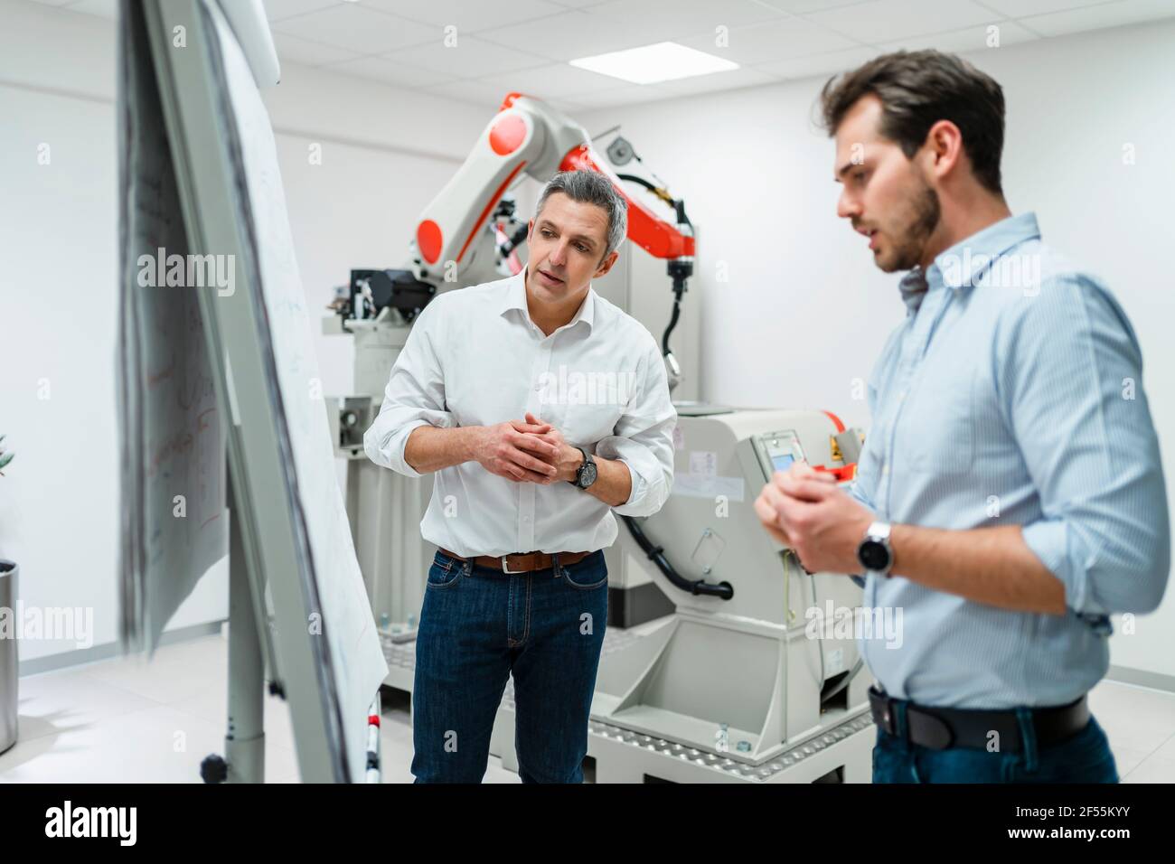 Entrepreneurs white board hi-res stock photography and images - Alamy