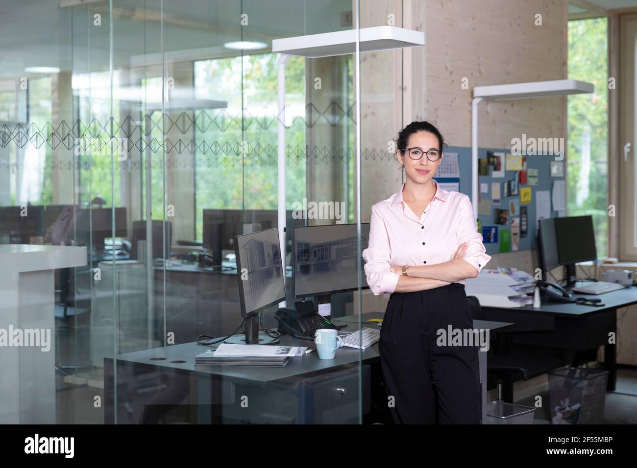 Desk standing computer hi-res stock photography and images - Alamy