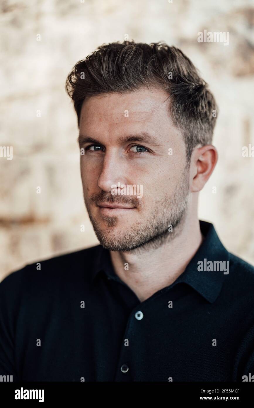 Staring image hi-res stock photography and images - Alamy