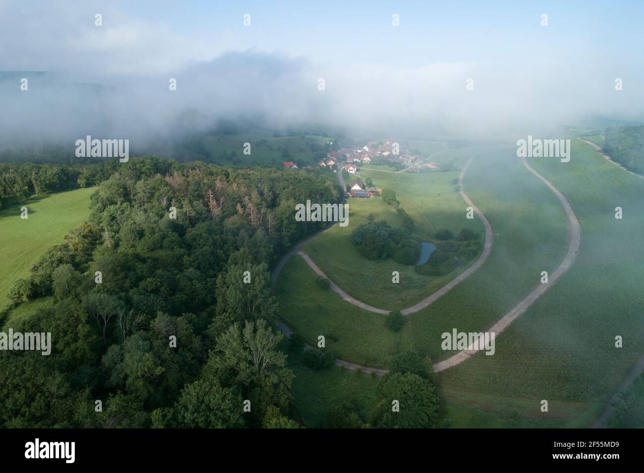 Countryside village hi-res stock photography and images - Alamy