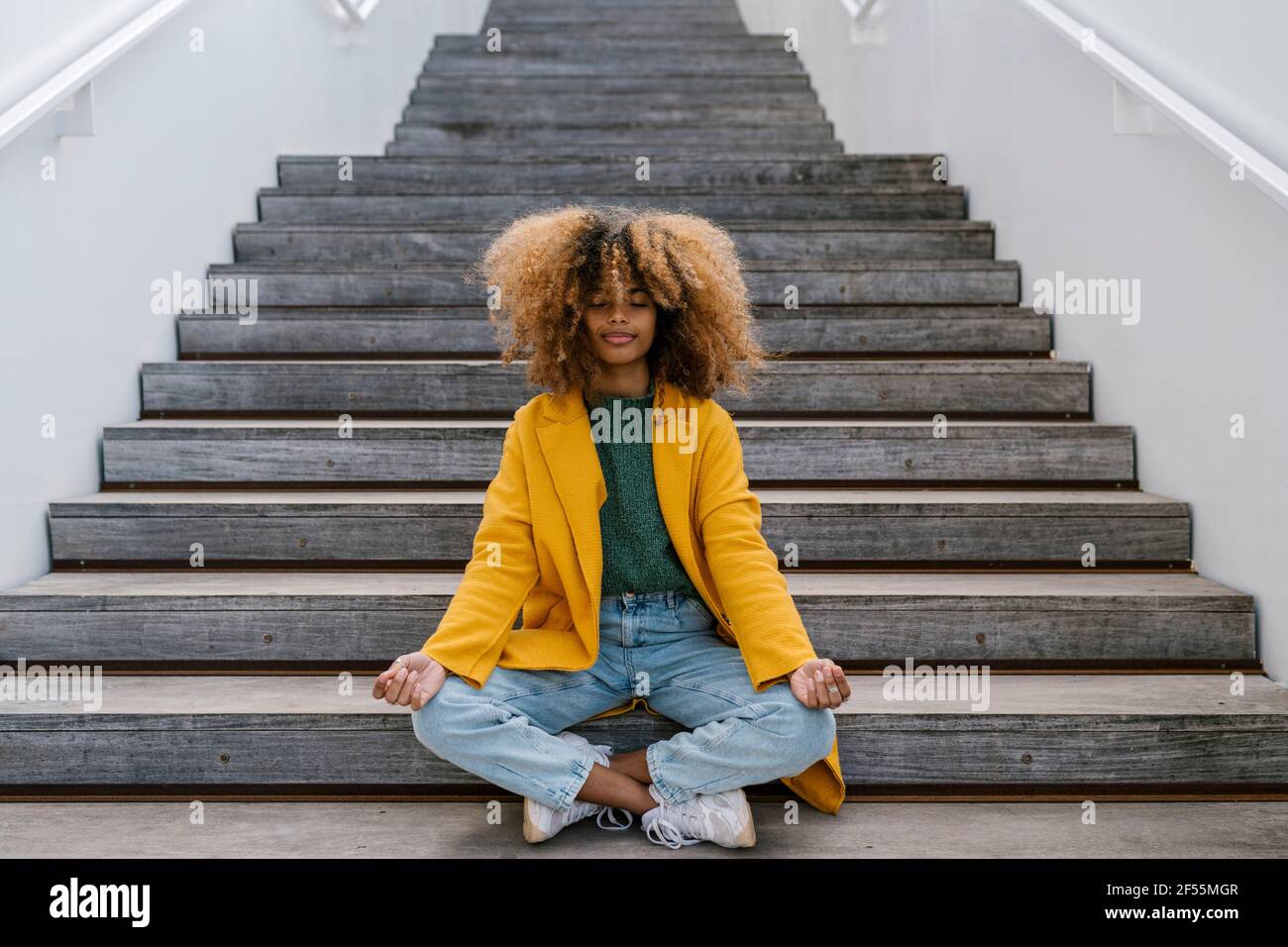 Staircase position hi-res stock photography and images - Alamy