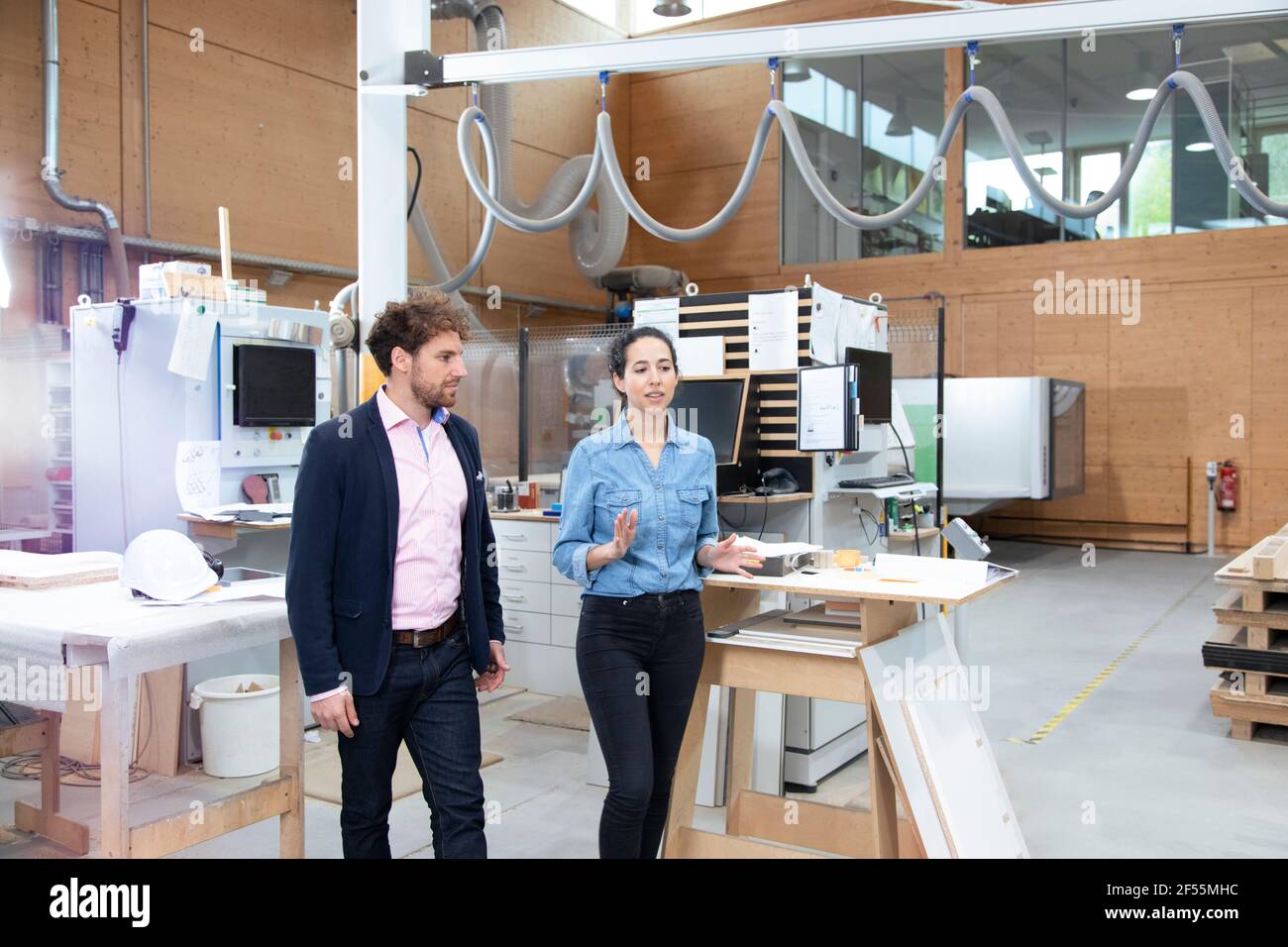 Young business entrepreneurs walking hi-res stock photography and ...