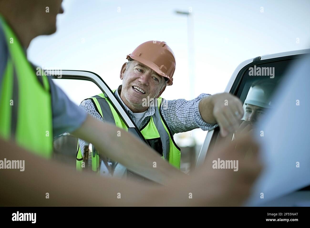 Car workers team hi-res stock photography and images - Alamy