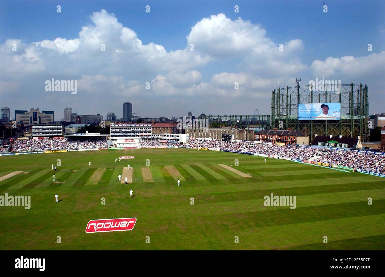 4THE TEST ENGLAND V INDIA AT THE OVAL 5/9/2002 PICTURE DAVID ASHDOWN ...