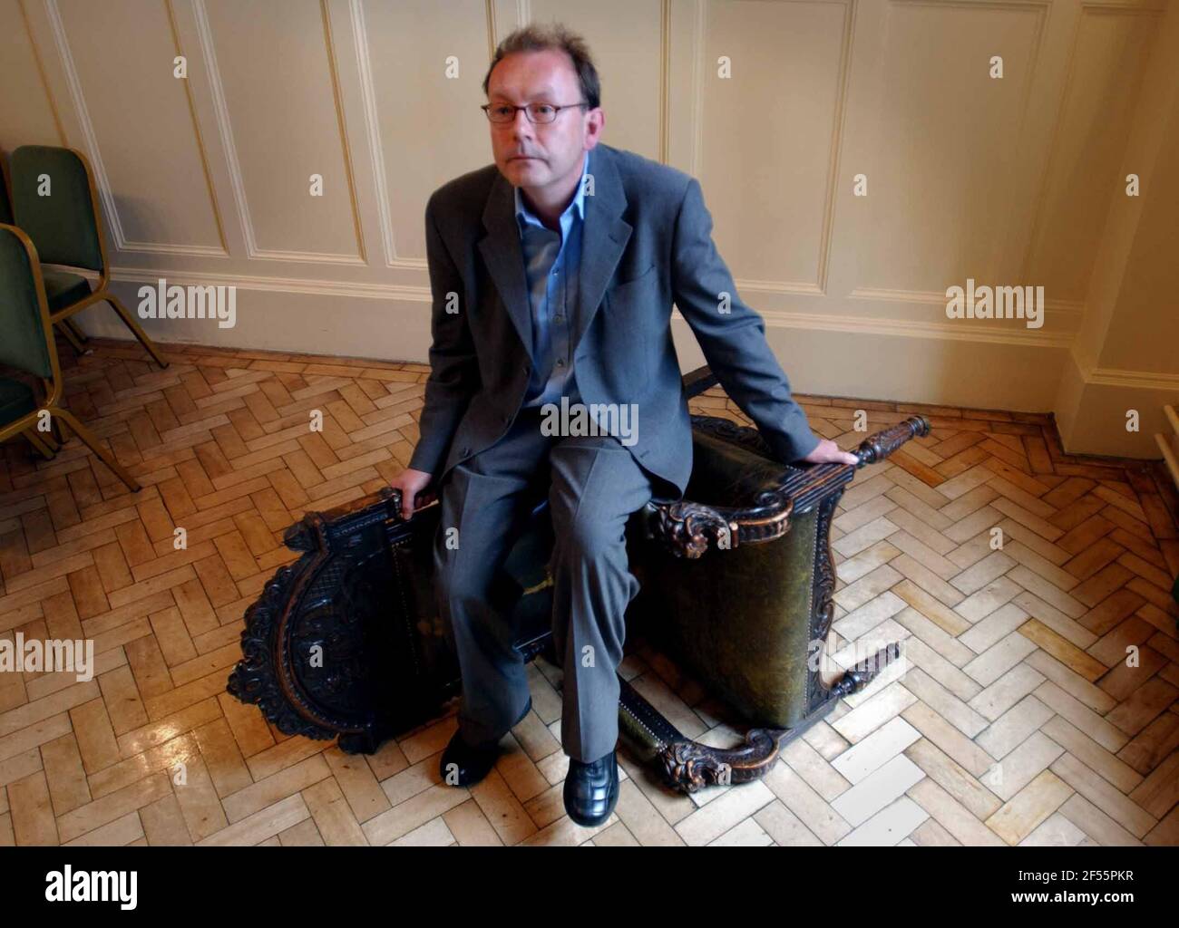 MICHAEL BOYD THE NEW ARTISTIC DIRECTOR OF THE RSC. 25/7/02 PILSTON ...