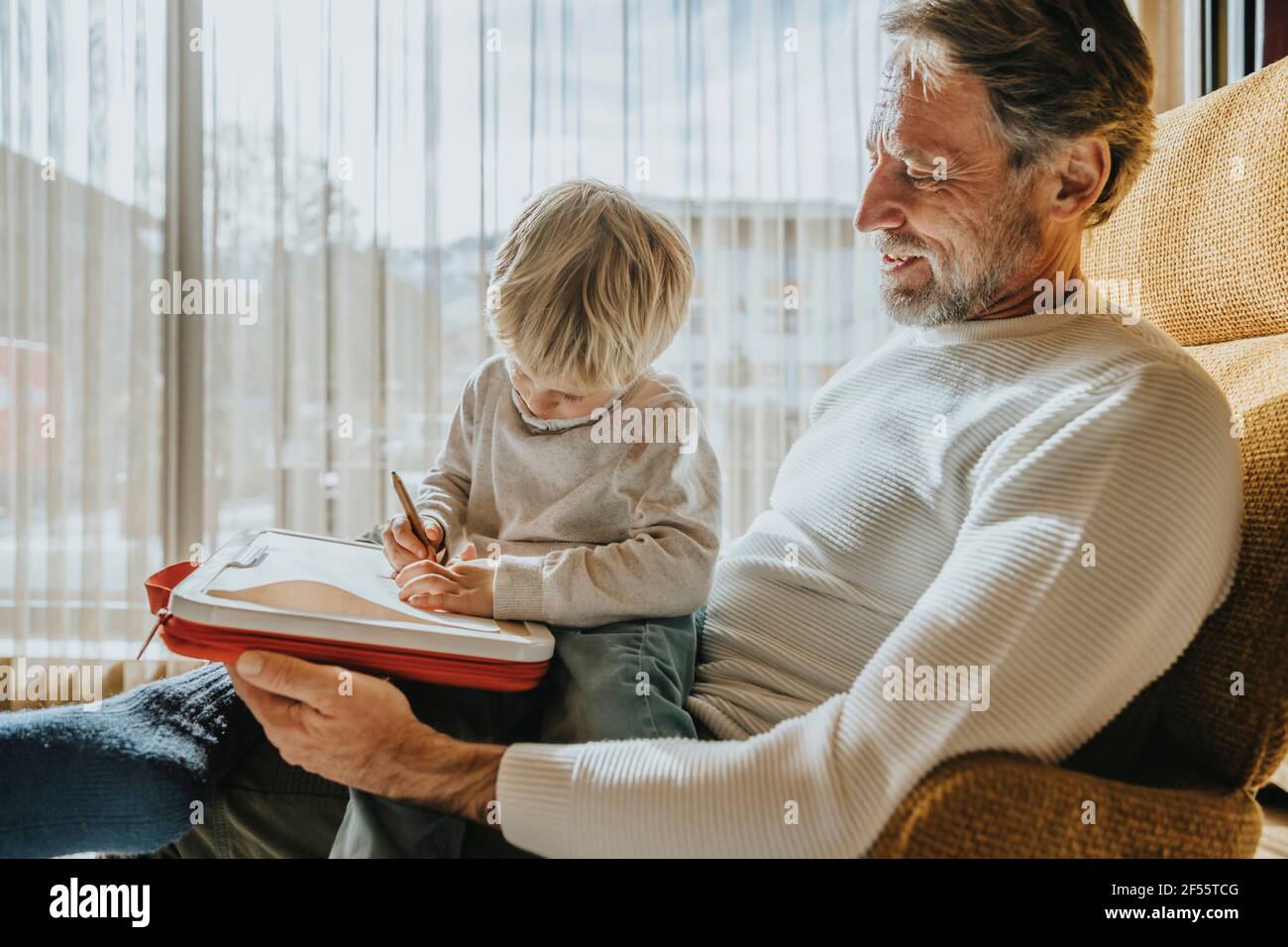 Lap drawing hi-res stock photography and images - Alamy