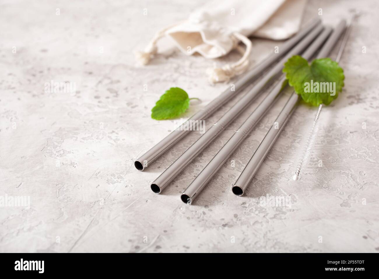 eco-friendly reusable metal drinking straw. zero waste concept Stock ...