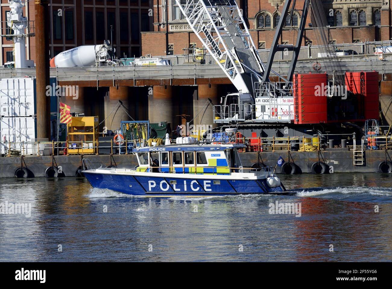 River thames police boat hi-res stock photography and images - Alamy