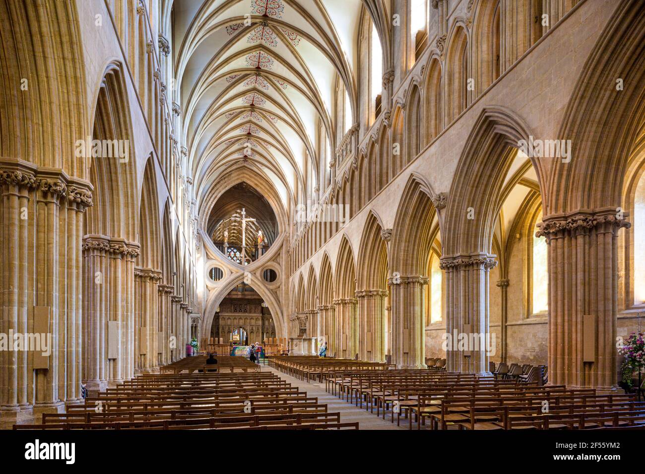 Vaulted ceilings cathedral england hi-res stock photography and images ...
