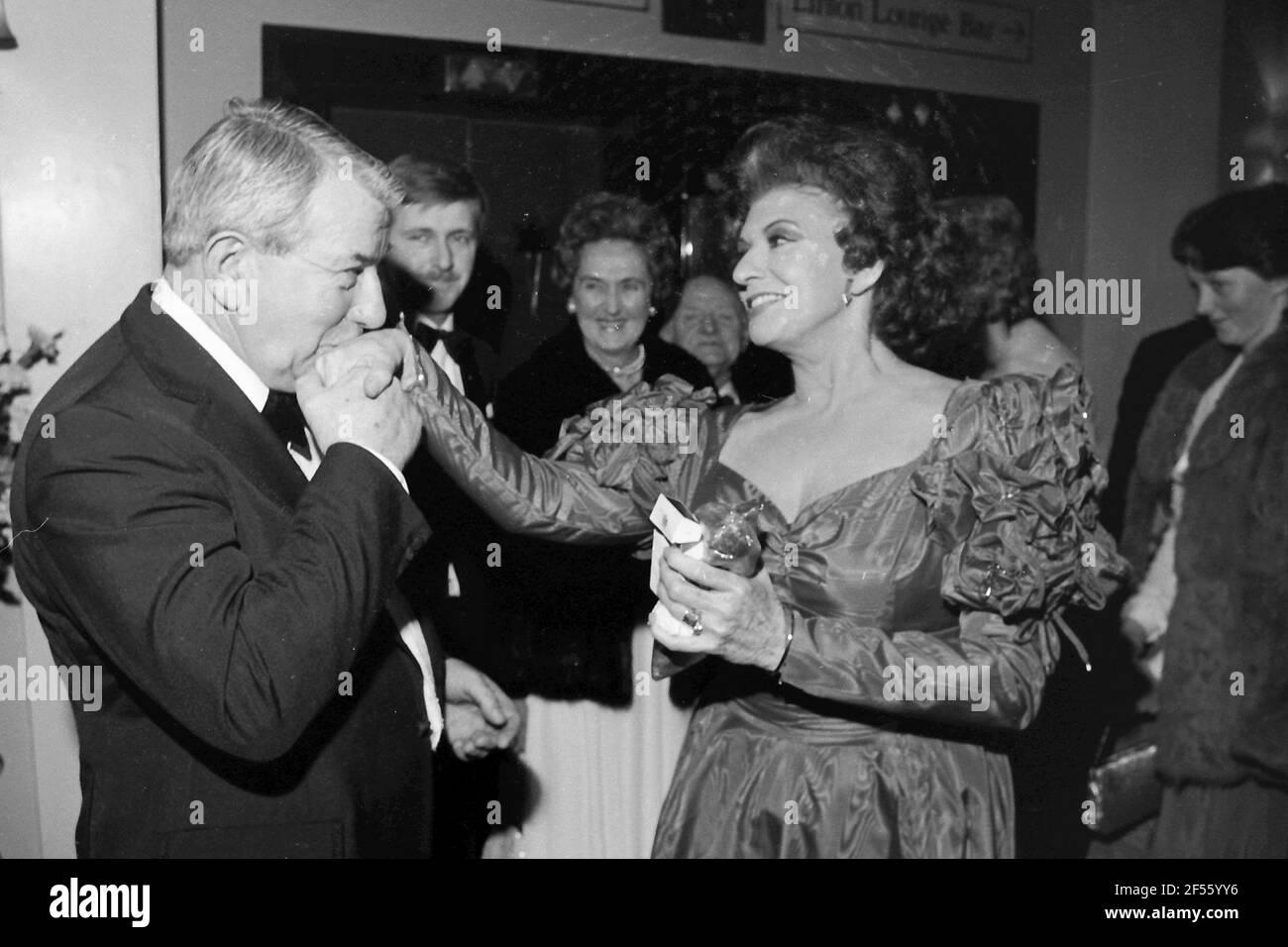 Pat Phoenix at the Queens Hotel Leeds in Mar 1984 Stock Photo - Alamy