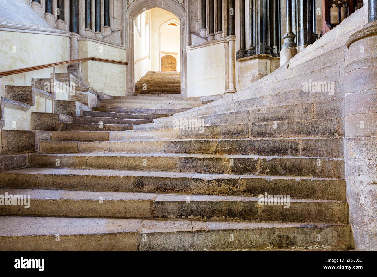 Staircases stairs steps interior hi-res stock photography and images ...