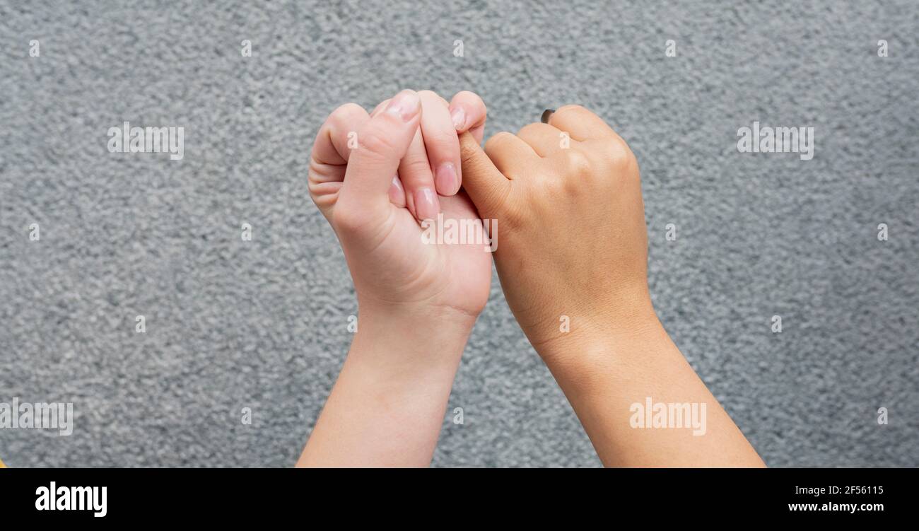 Pinky promise hi-res stock photography and images - Alamy