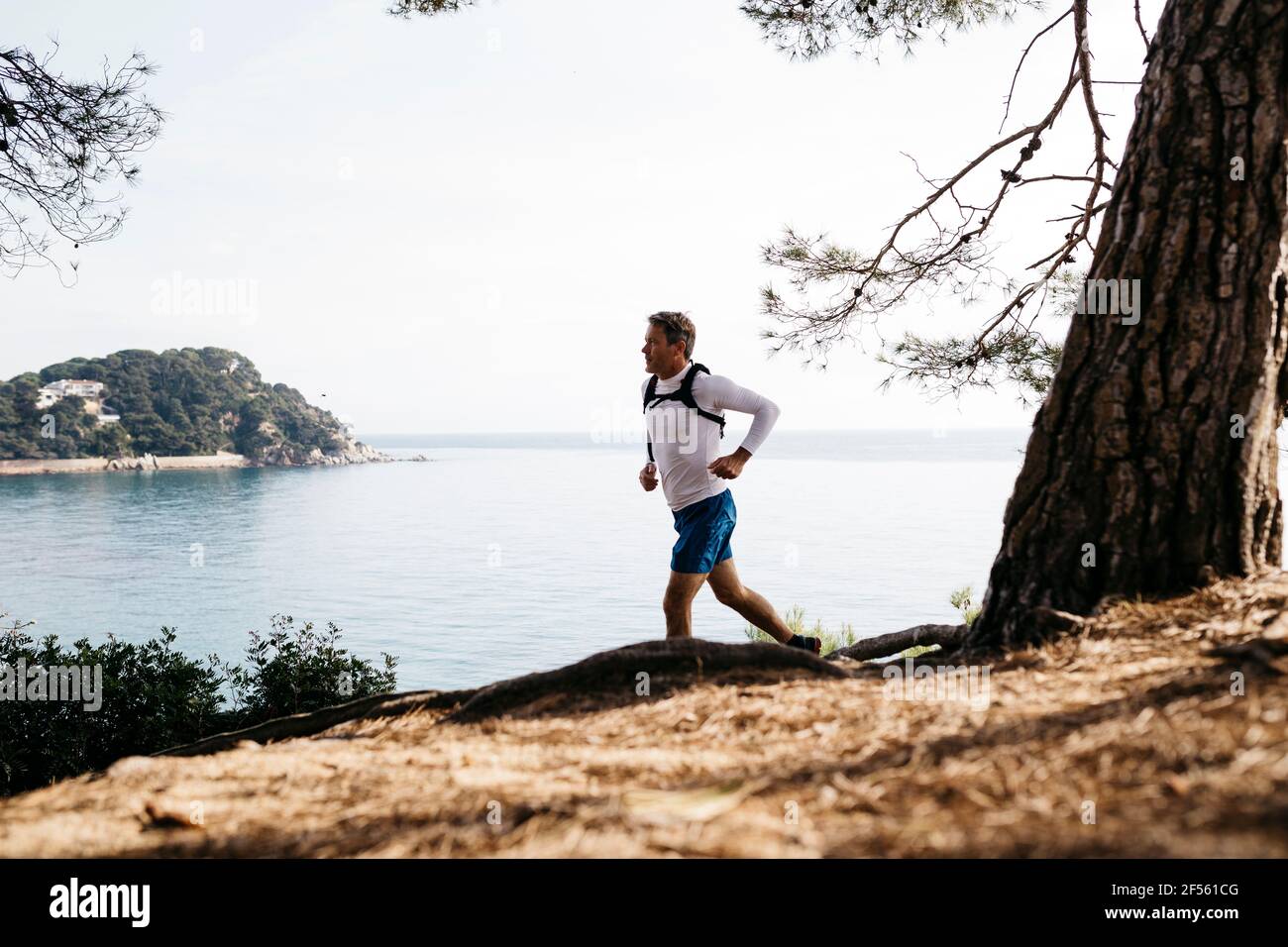 Sky running hi-res stock photography and images - Alamy