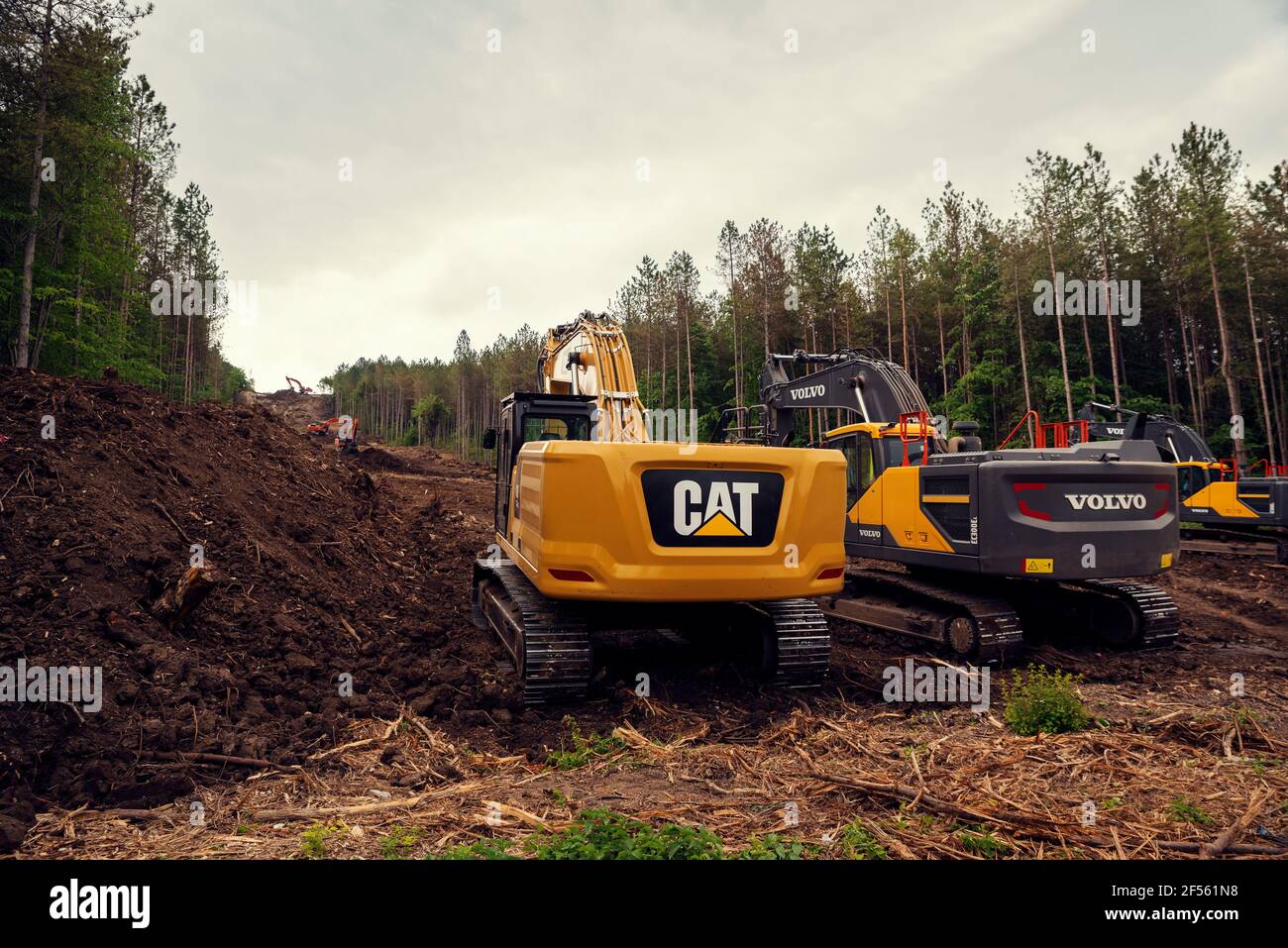 Excavation slope hi-res stock photography and images - Alamy