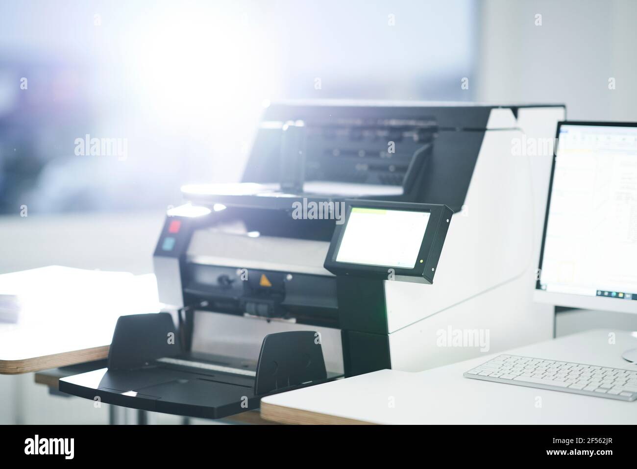 Office document hi-res stock photography and images - Alamy