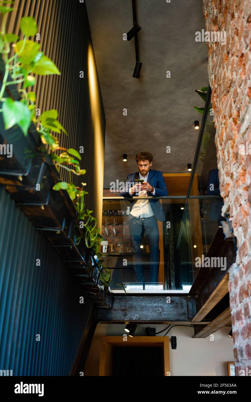 Smart phone cafe and russia hi-res stock photography and images - Alamy