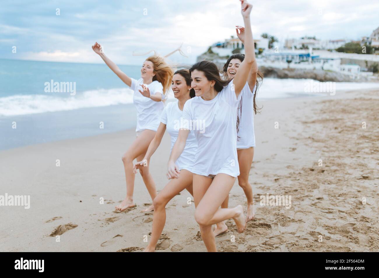 The one at the beach friends hi-res stock photography and images - Alamy