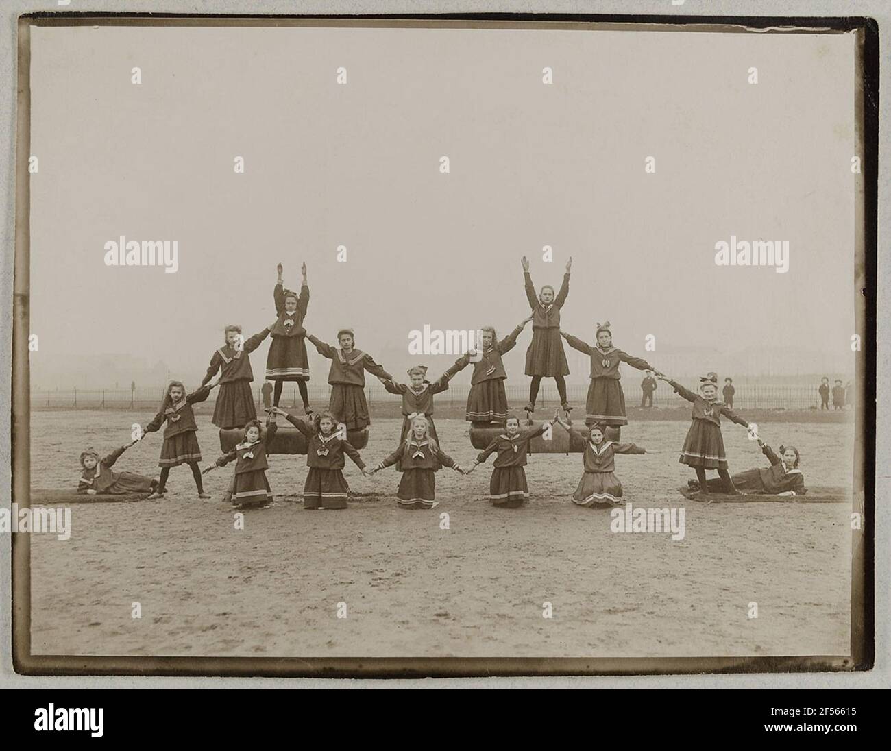 Horse riders circus hi-res stock photography and images - Alamy