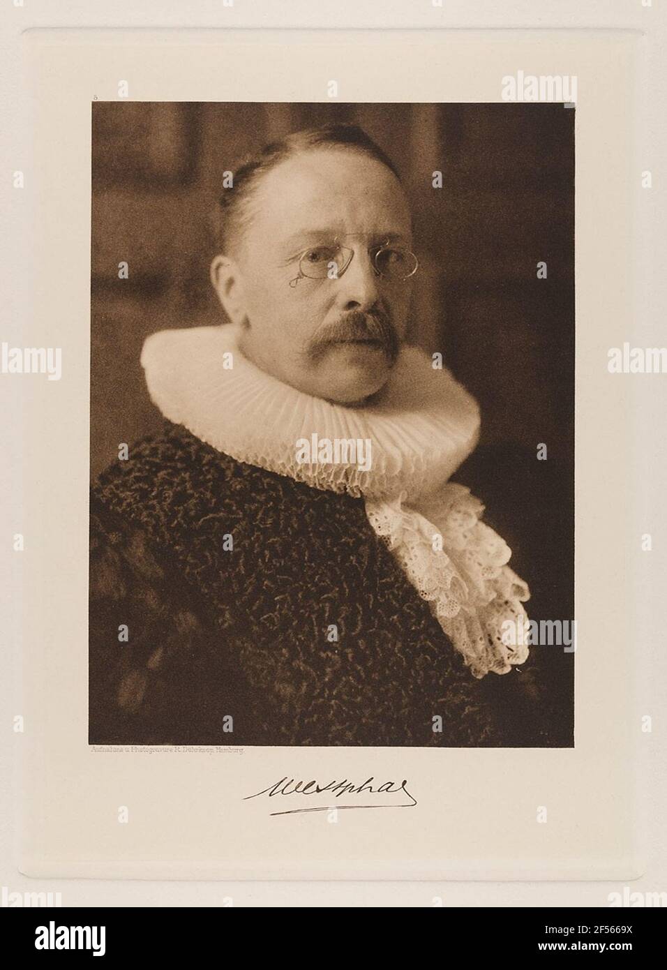 Rudolph e hi-res stock photography and images - Alamy