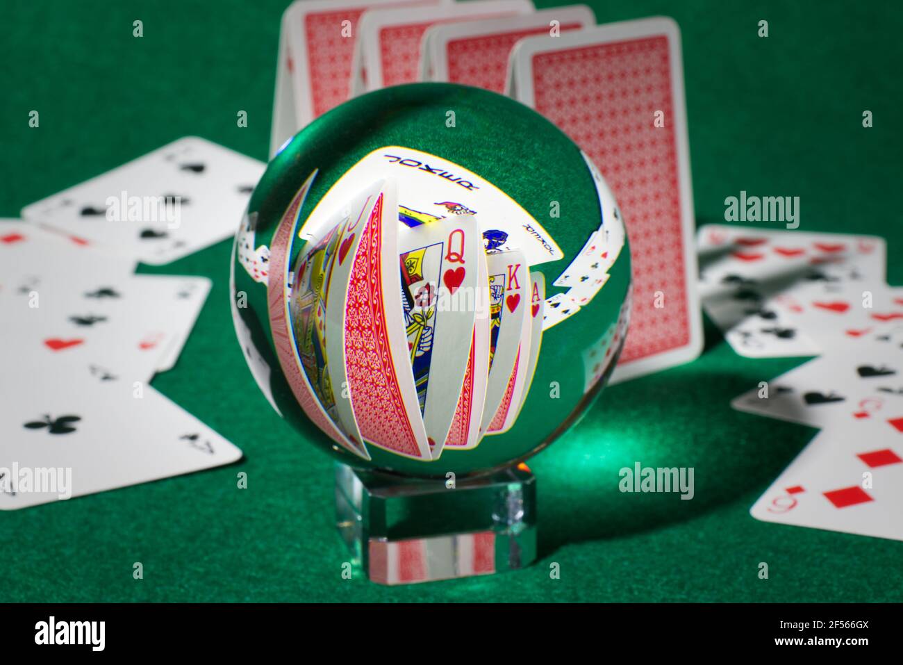 Playing cards symbols hi-res stock photography and images - Alamy