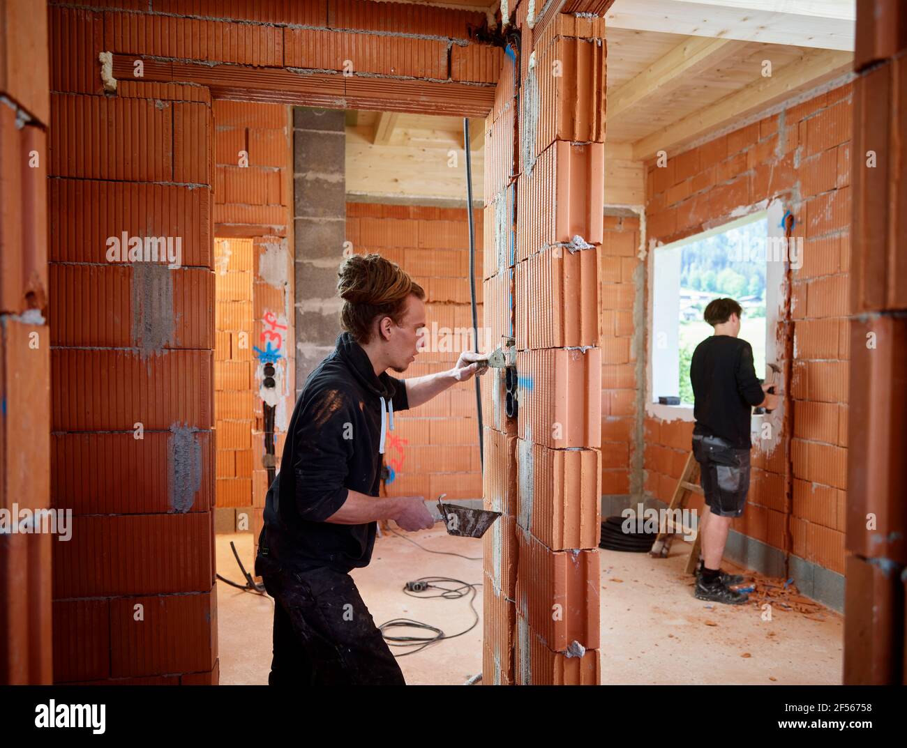 Electricians working construction site hi-res stock photography and ...