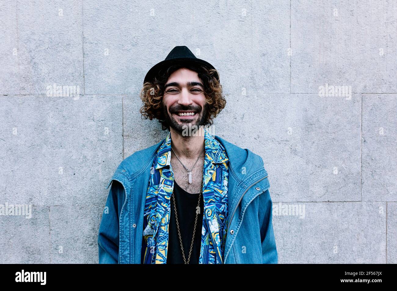 Handsome wall hi-res stock photography and images - Alamy