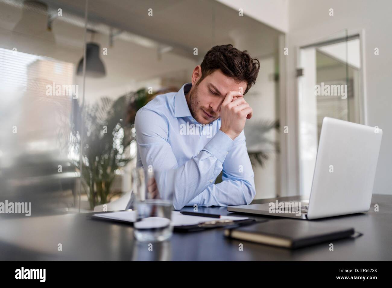 Tired and desk hi-res stock photography and images - Alamy