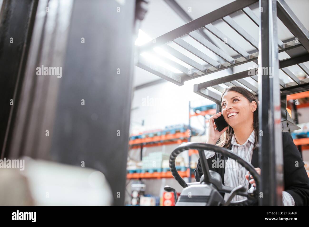 Forklift warehouse hi-res stock photography and images - Alamy