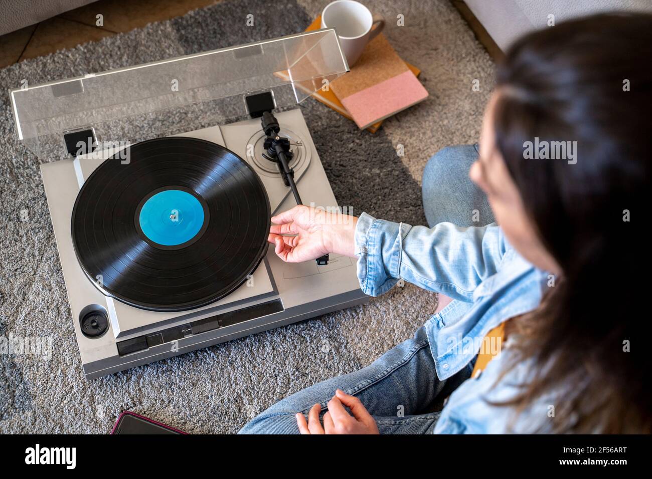 Playing record hi-res stock photography and images - Alamy