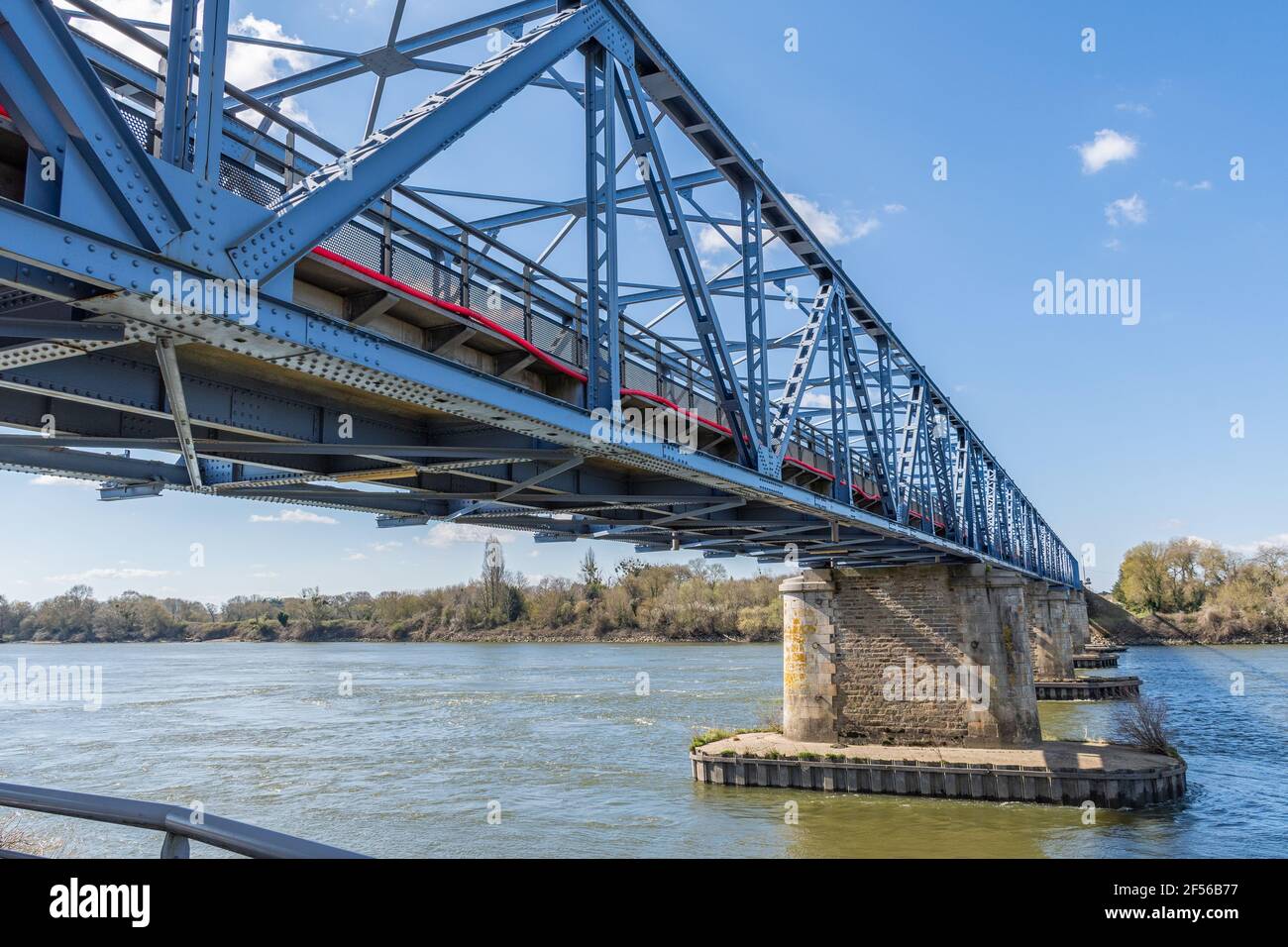 Steel bridge on the river hi-res stock photography and images - Alamy