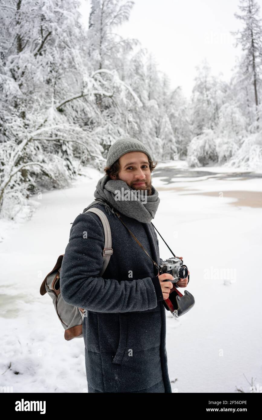 Young man camera hi-res stock photography and images - Alamy