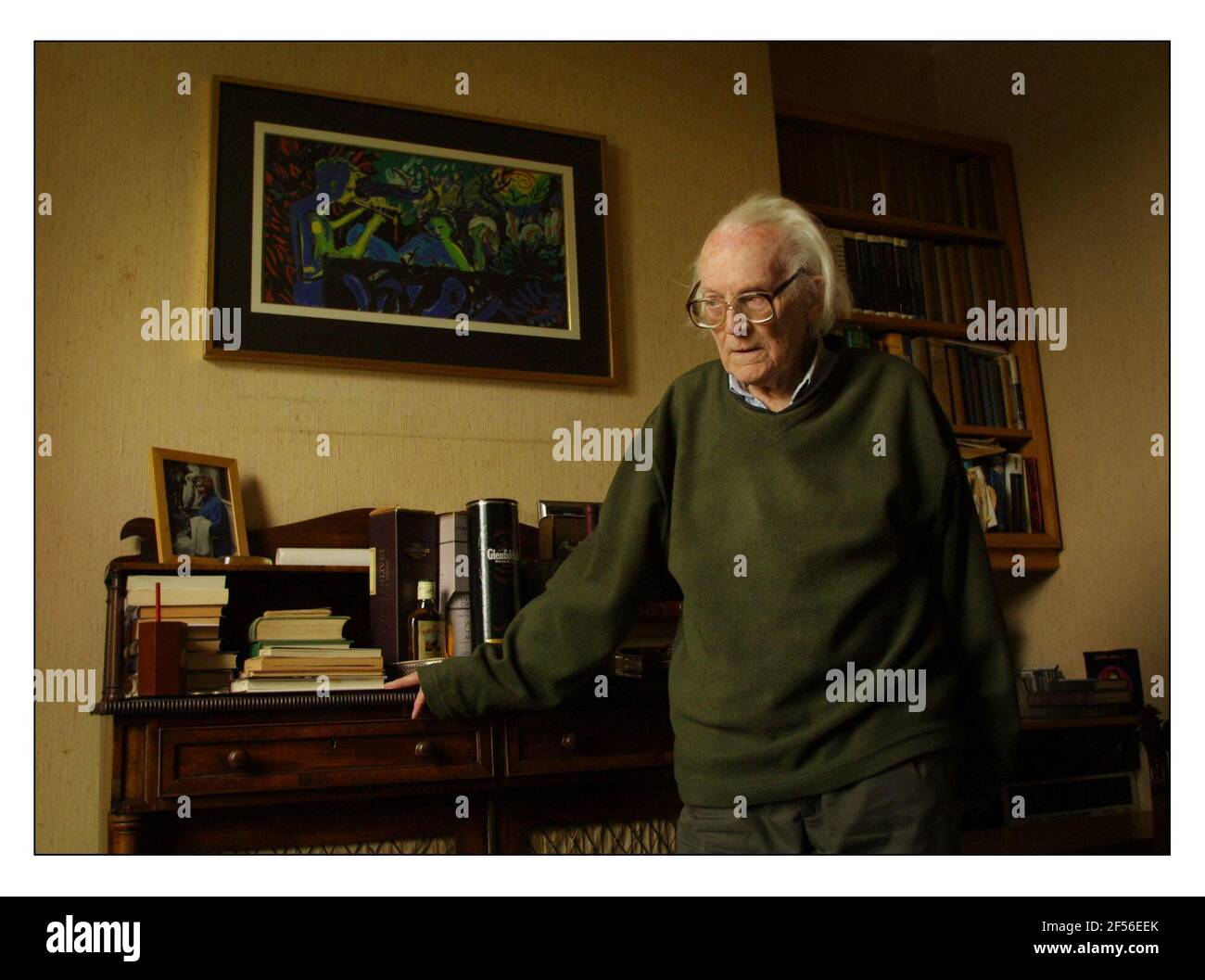 Michael Foot .......at his home in Hampstead.pic David Sandison 17/7 ...