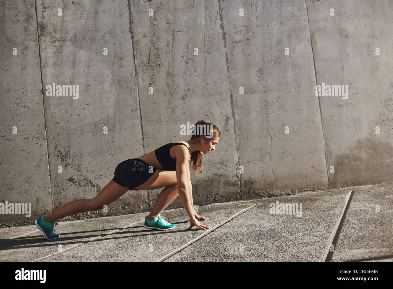 Female sprinter hi-res stock photography and images - Alamy