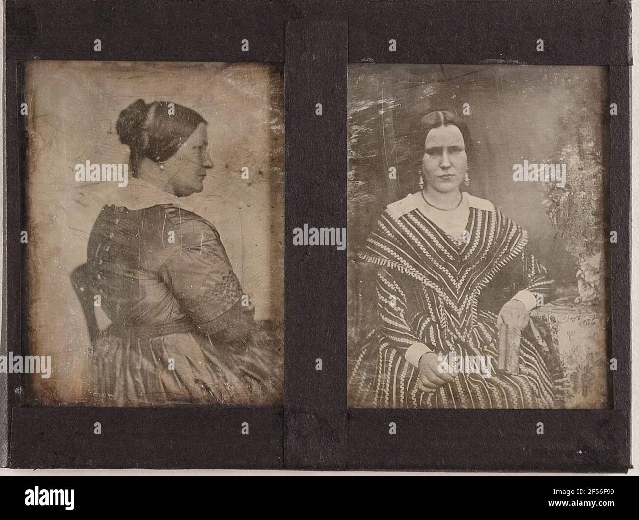 Portrait two women unknown hi-res stock photography and images - Alamy