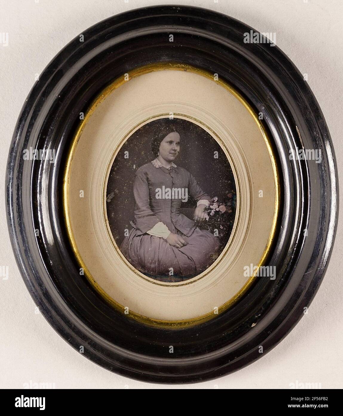 Unknown young woman hi-res stock photography and images - Alamy