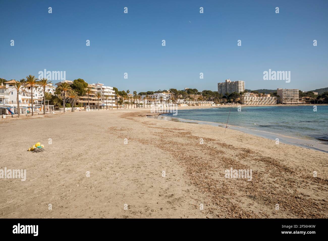 Empty coastal town hi-res stock photography and images - Alamy