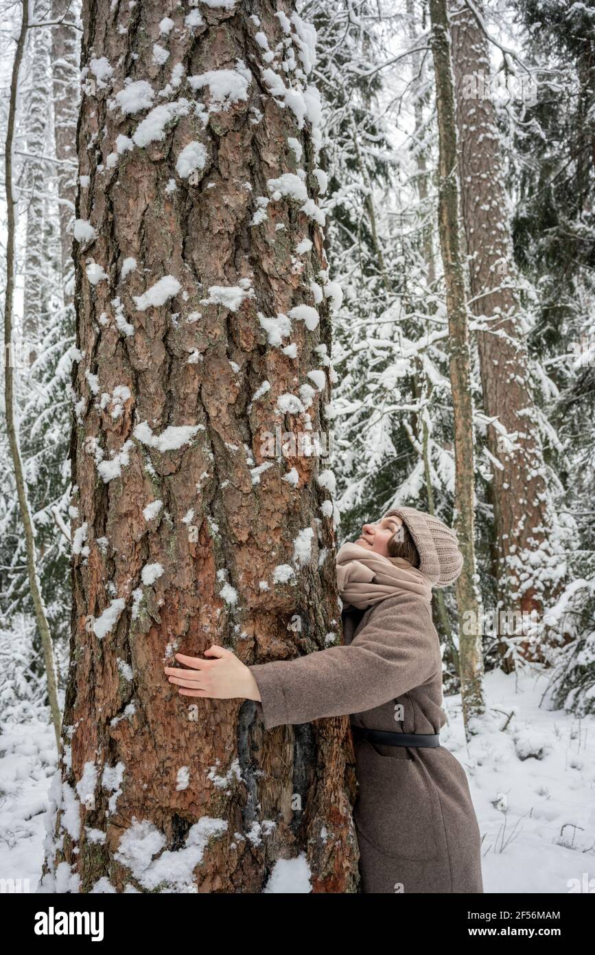 Tree hugging winter hi-res stock photography and images - Alamy
