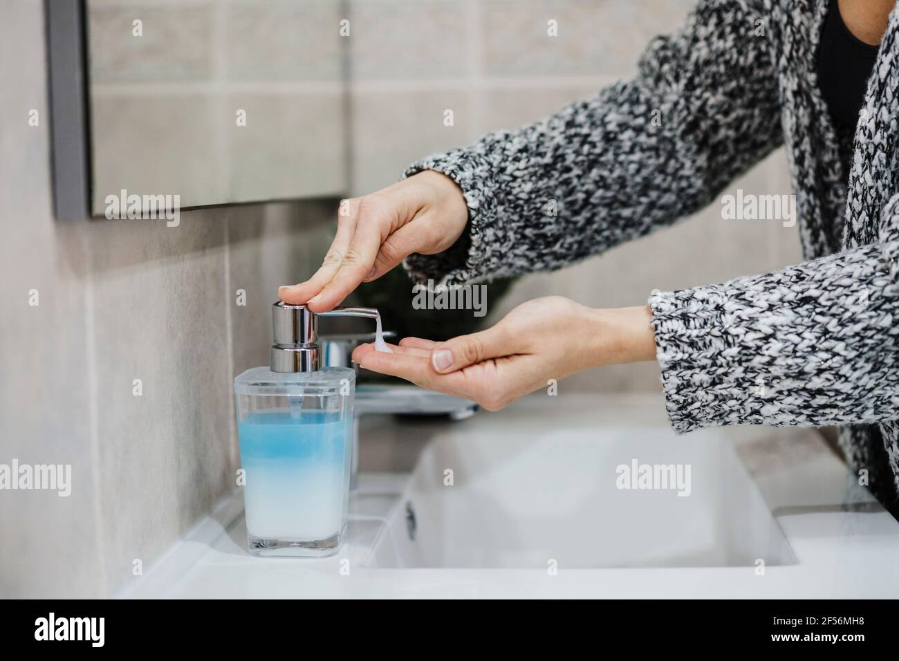 Liquid hand soap hi-res stock photography and images - Alamy